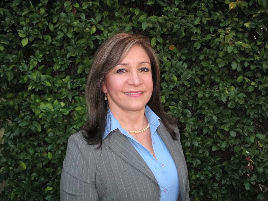 Meet Dr. Ana Cluff | Ana Cluff, DDS